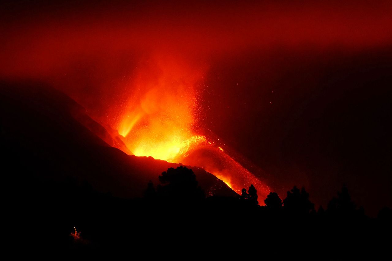 Lava from volcano on Spain's La Palma forces 800 to evacuate