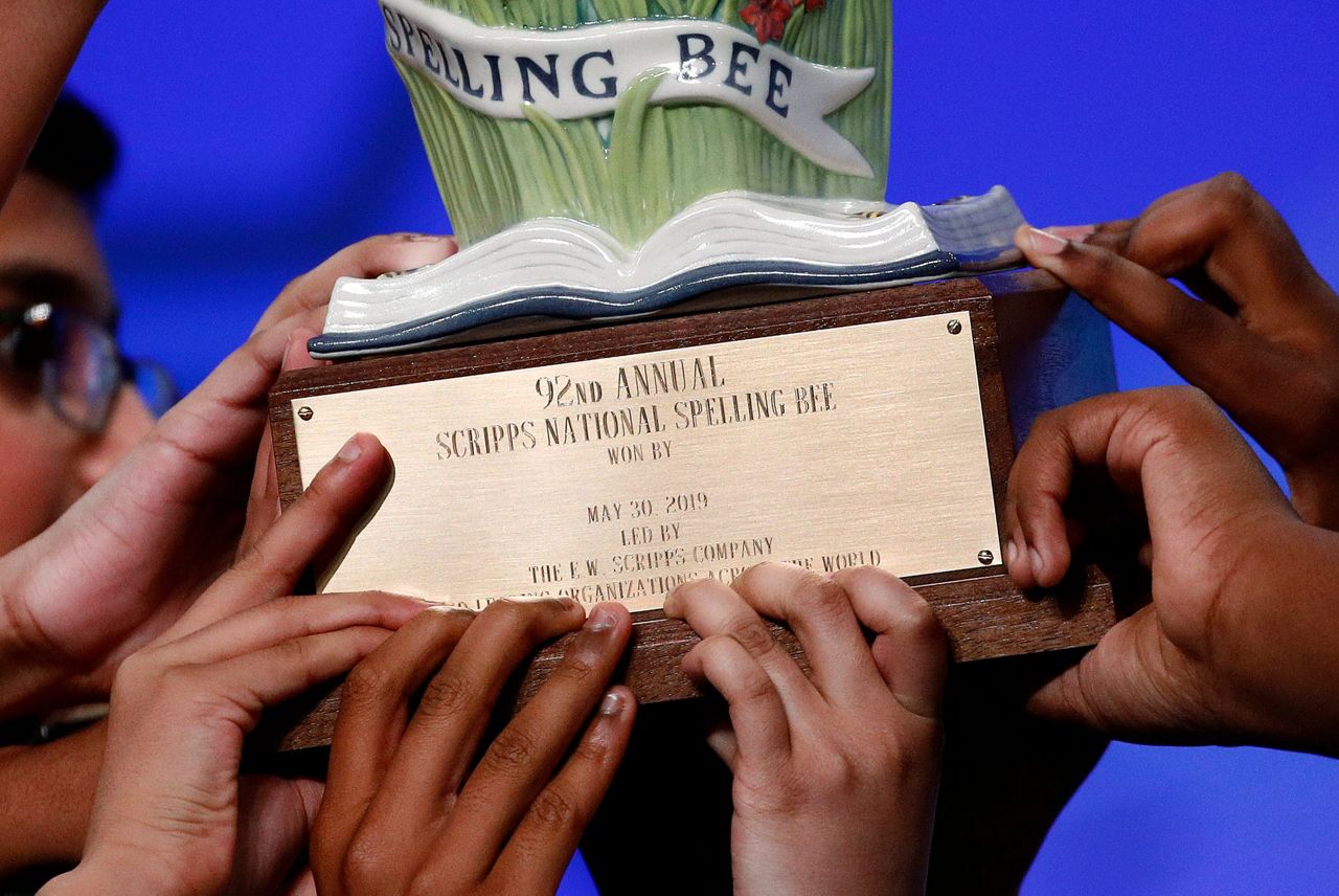 National spelling bee finals begin with 50 seeking title