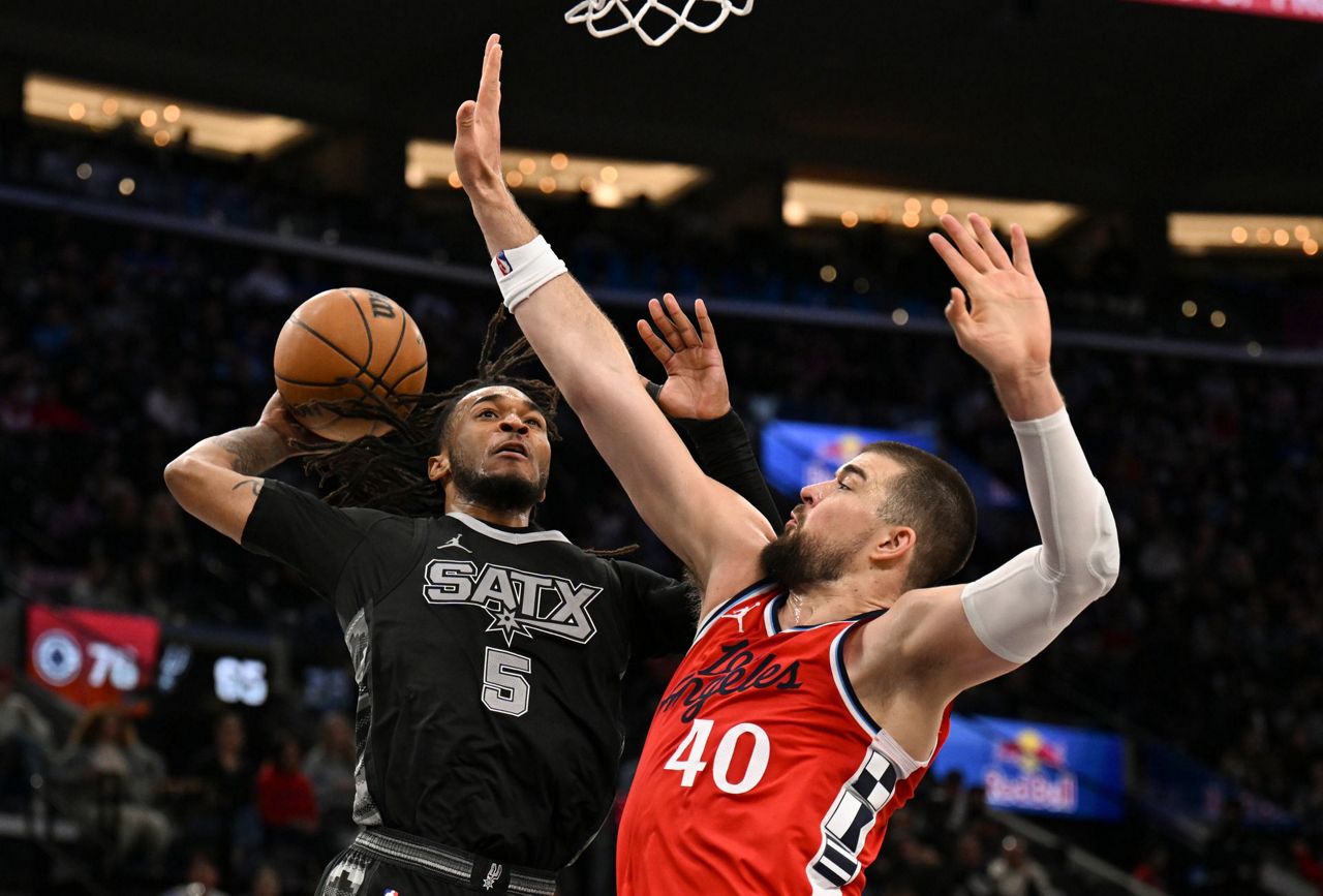 San Antonio's Stephon Castle is the rookie of the year favorite, and ...