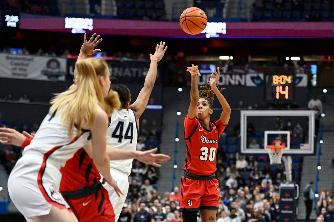 Patterson, Bailey lead St. John's to upset of No. 4 UConn