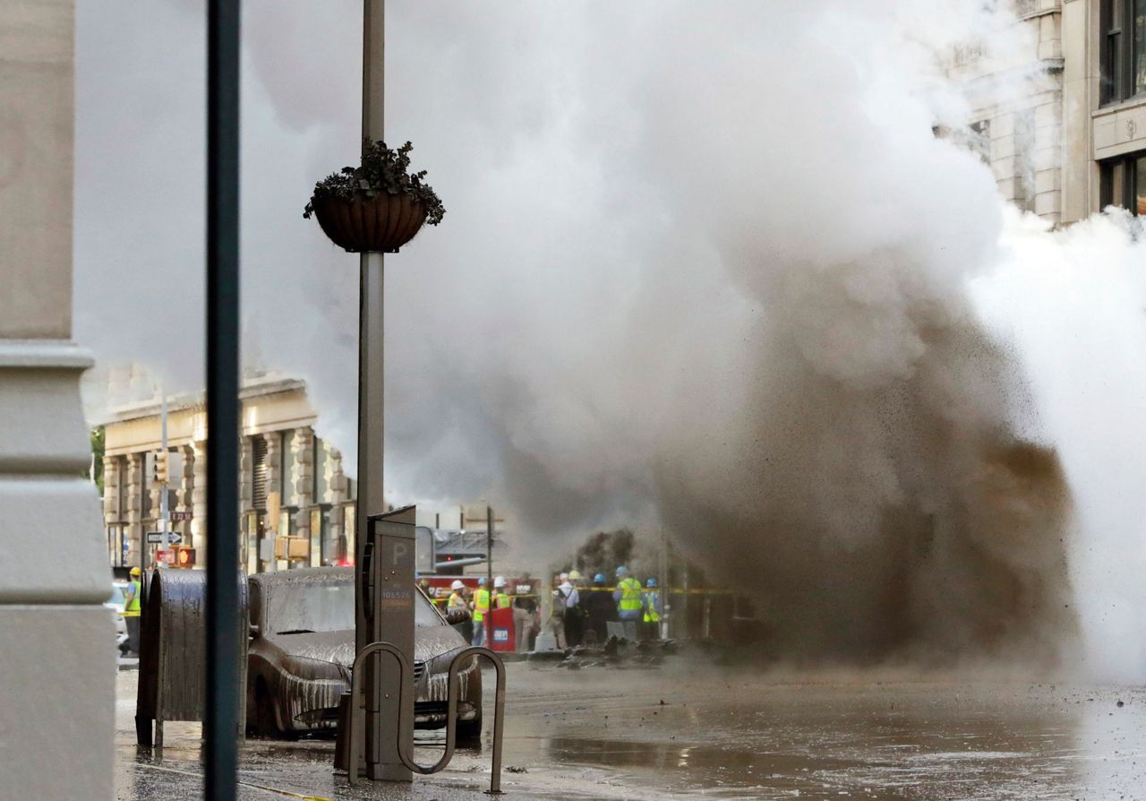 High-pressure steam leak in Manhattan; no injuries reported
