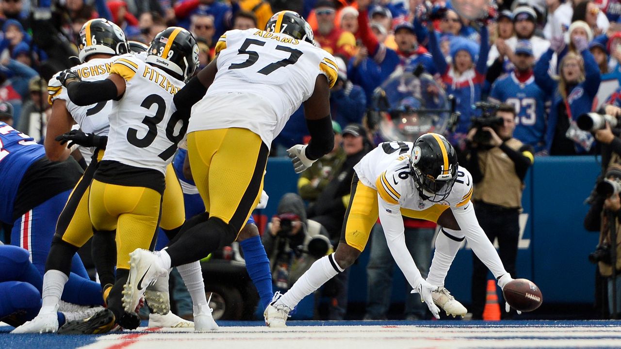Allen picks apart Steelers secondary in Bills' 38-3 win