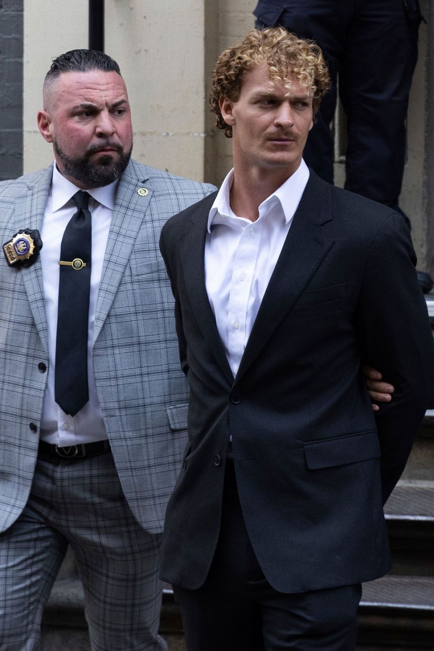 Man who fatally choked another NYC subway rider to surrender on ... Man who fatally choked another NYC subway rider to surrender on ...