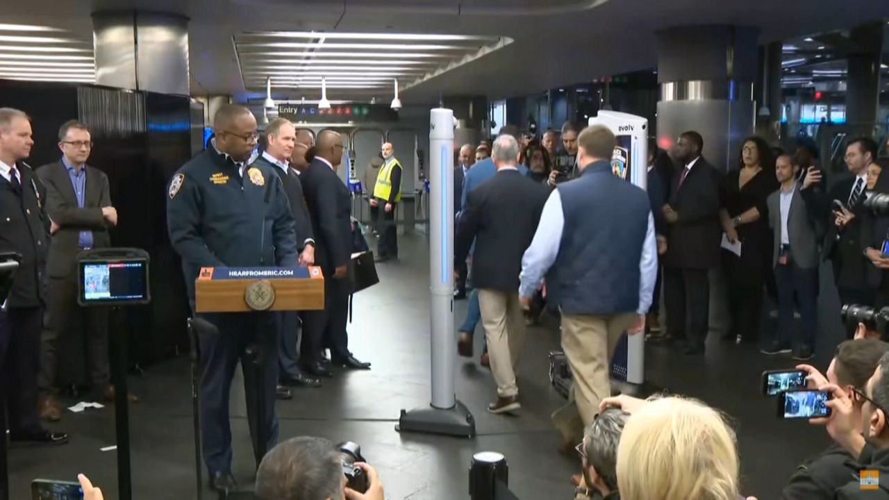 Weapons detectors could be deployed in subways Friday