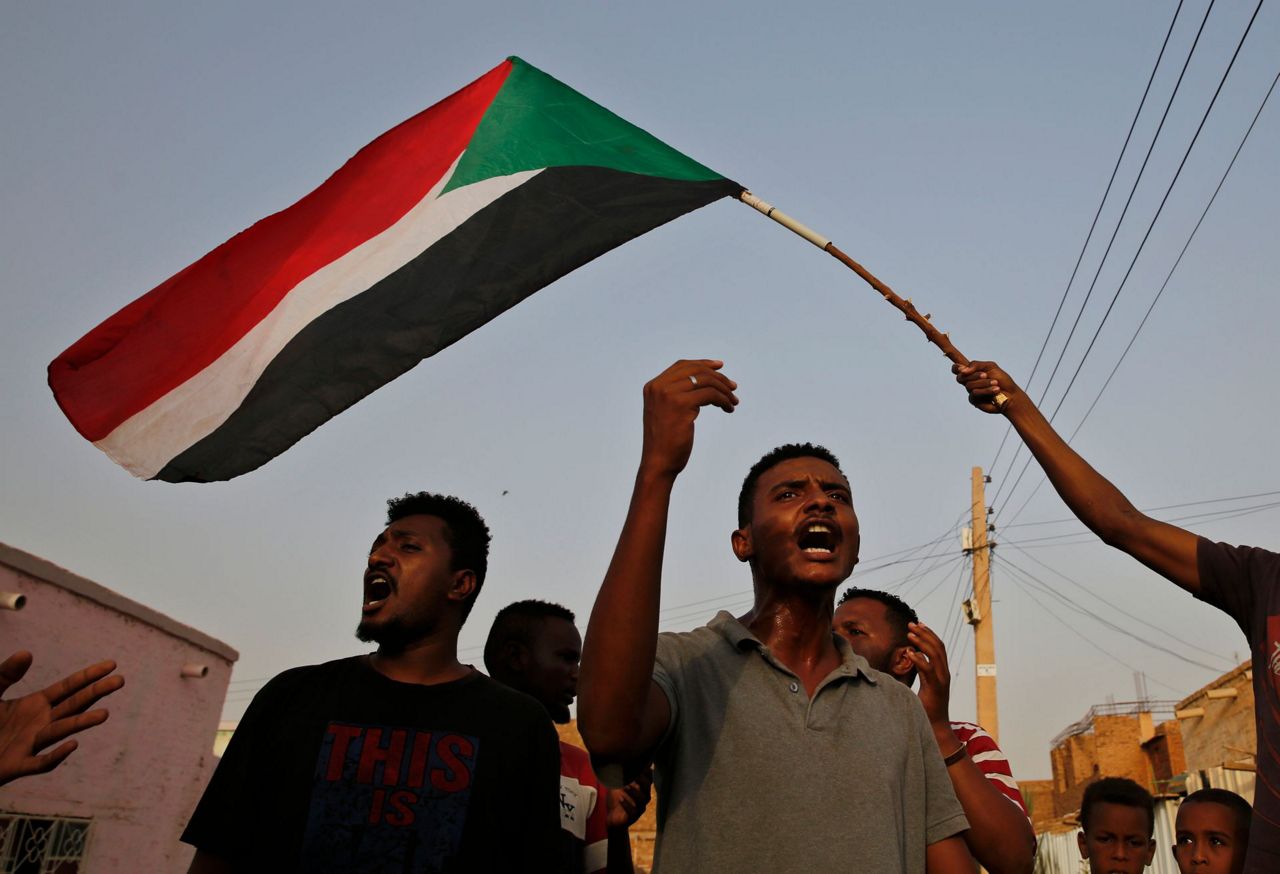 US envoy backs Sudan protesters, urges talks with military