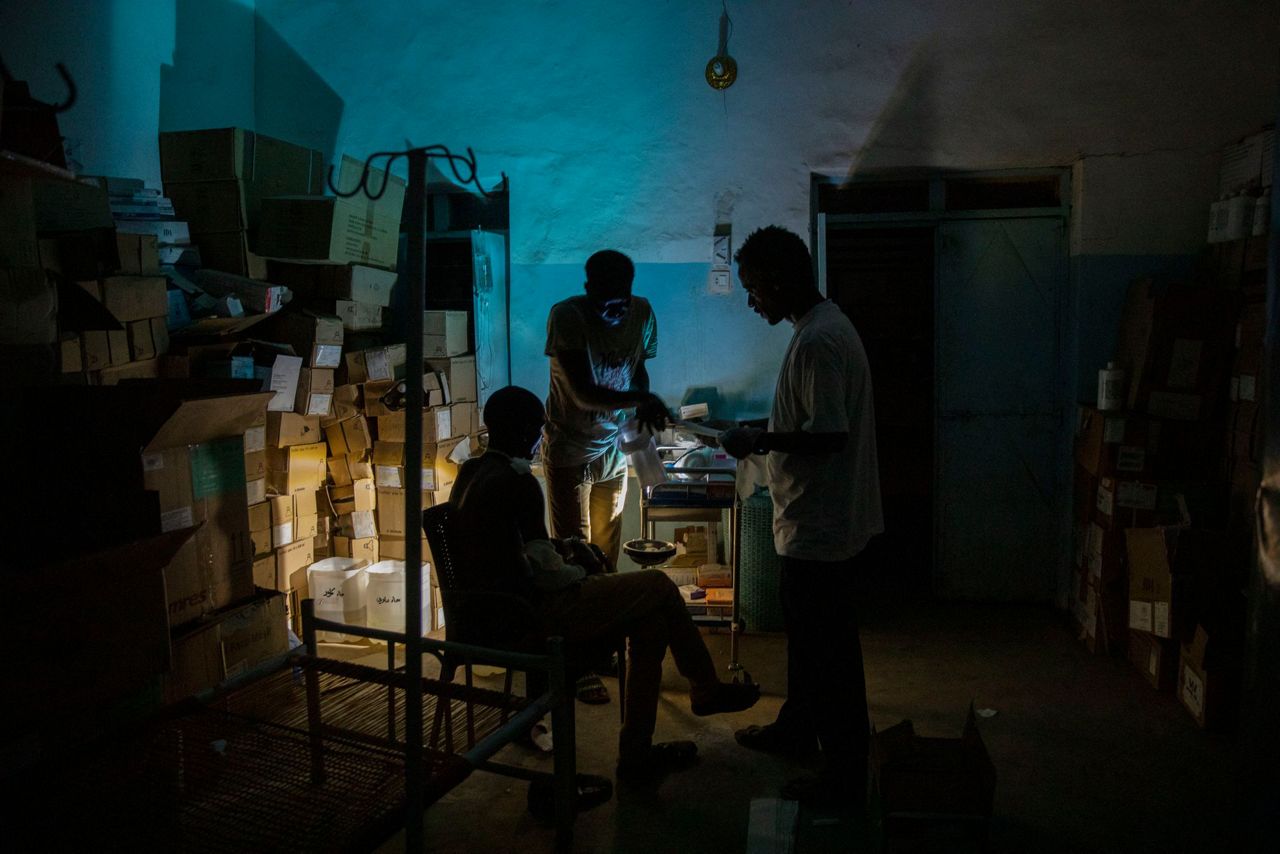 Refugee doctor chronicles Tigray's pain as he treats it