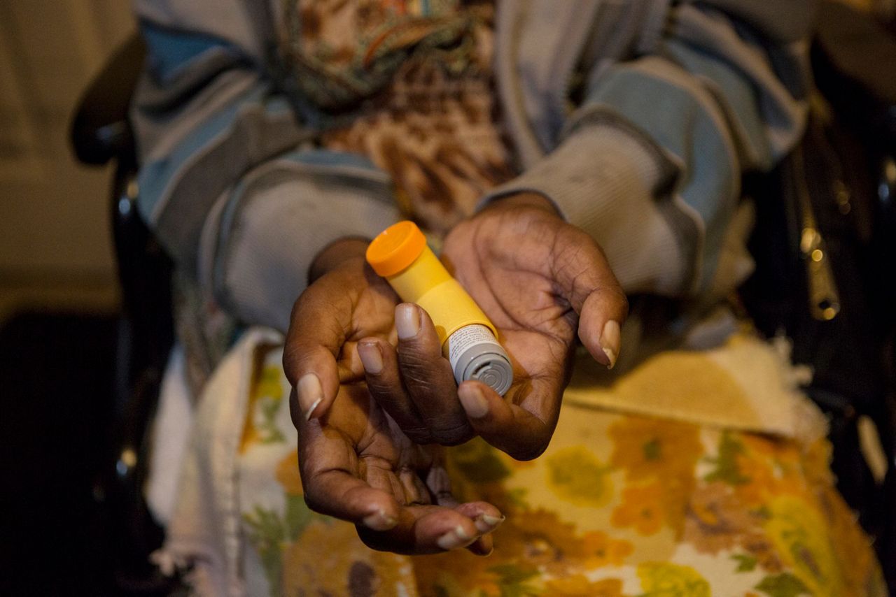 Sugar field burning plagues poor Florida towns with soot