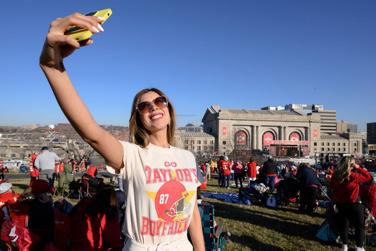 Kansas City turns red as Chiefs celebrate 3rd Super Bowl title in 5 ...