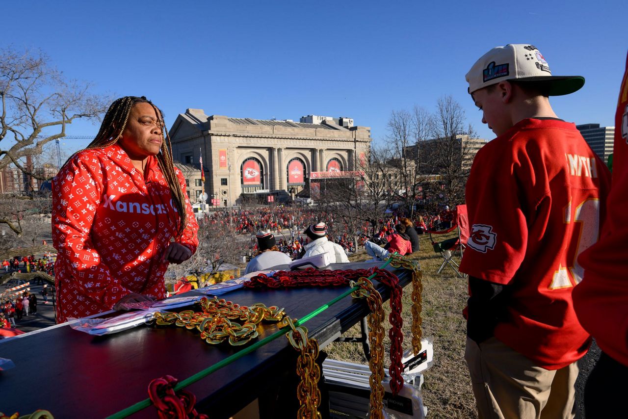 Kansas City turns red as Chiefs celebrate 3rd Super Bowl title in 5 ...