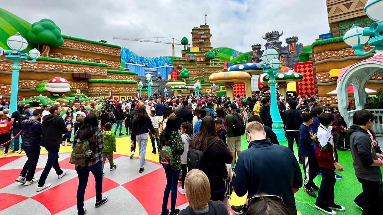 With movie a hit, crowds flock to Super Nintendo World