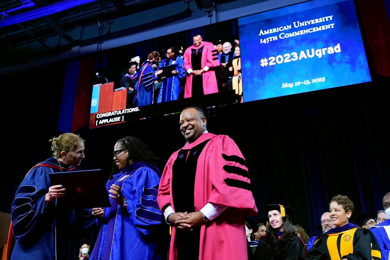 Supreme Court Justice Ketanji Brown Jackson tells law students ...