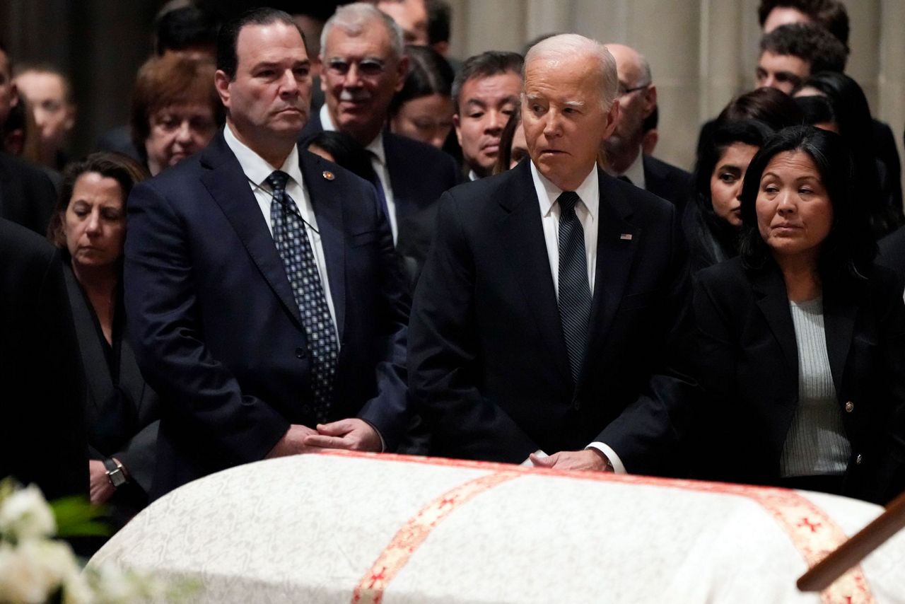 Justice Sandra Day O’Connor, first woman on the Supreme Court, to be ...