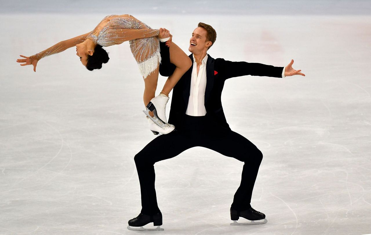Russian win rhythm dance to extend command at skating worlds