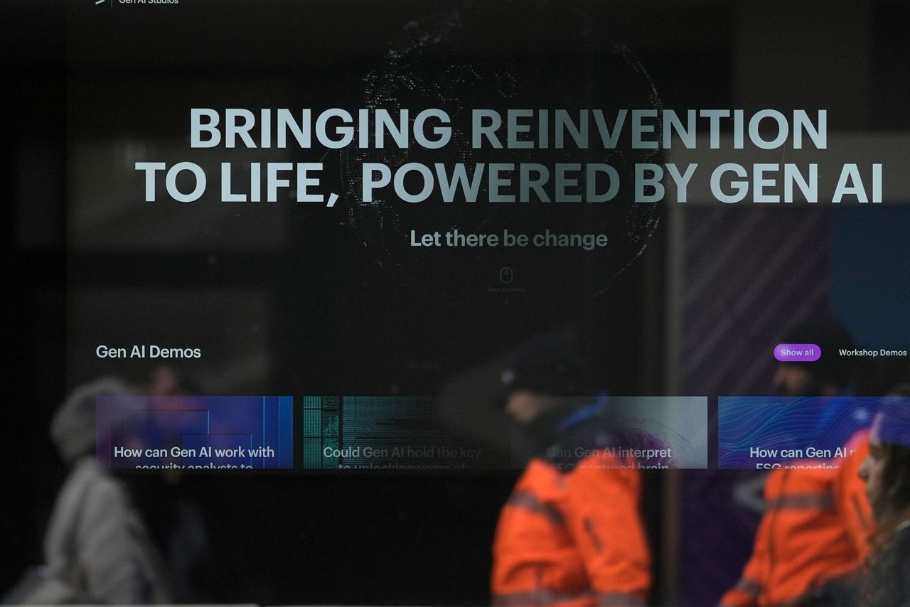 AI is the buzz, the big opportunity and the risk to watch among the ...