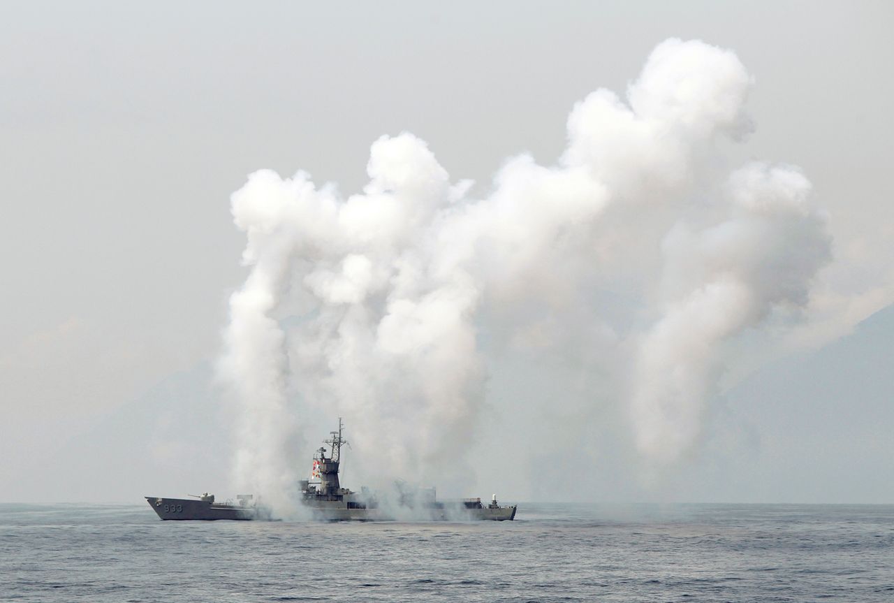 Taiwan leader inspects navy as China prepares drills
