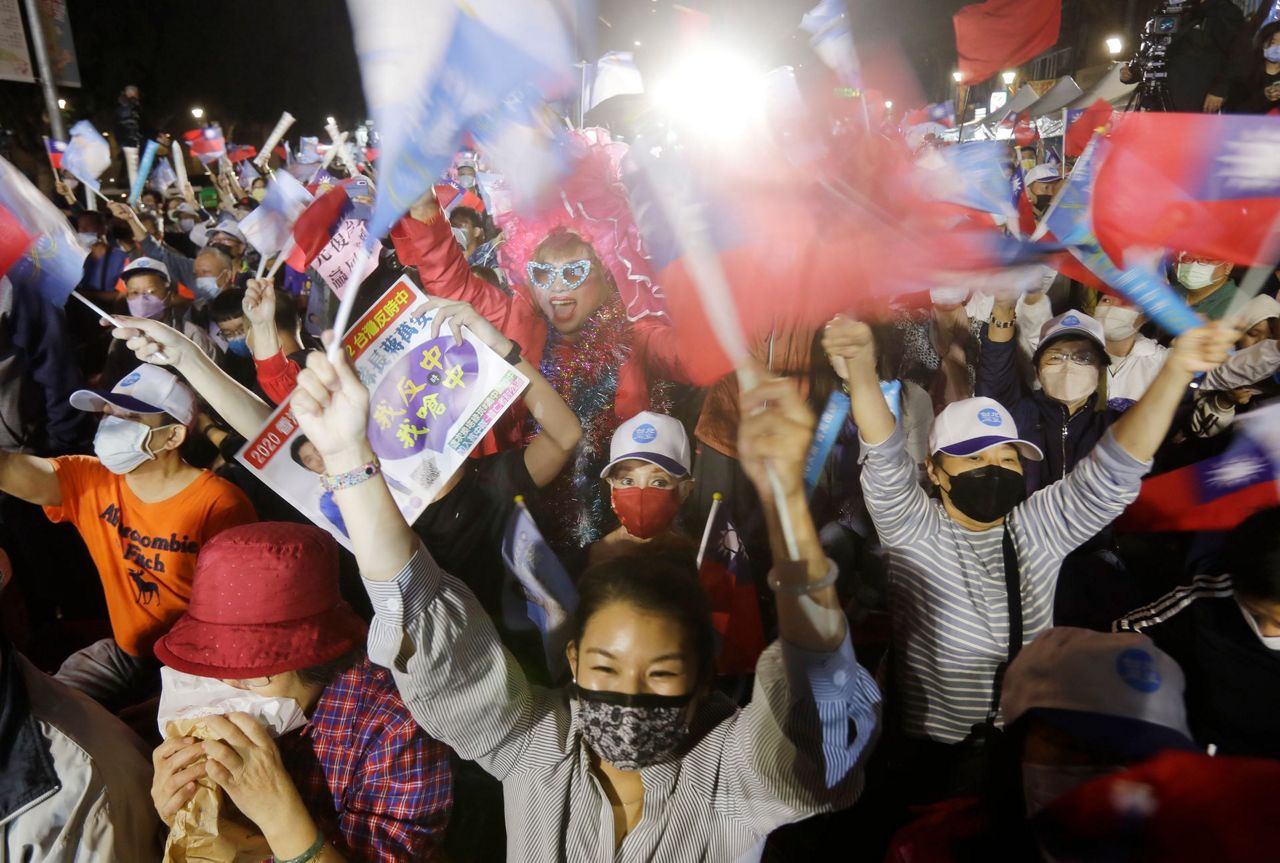 Taiwan to vote on lower voting age, mayors, city councils