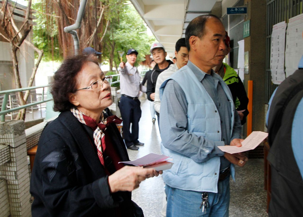 Taiwan votes in local elections with Beijing in background