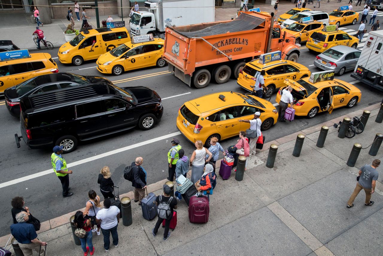 NYC poised to rein in Uber with cap on ride-hail vehicles