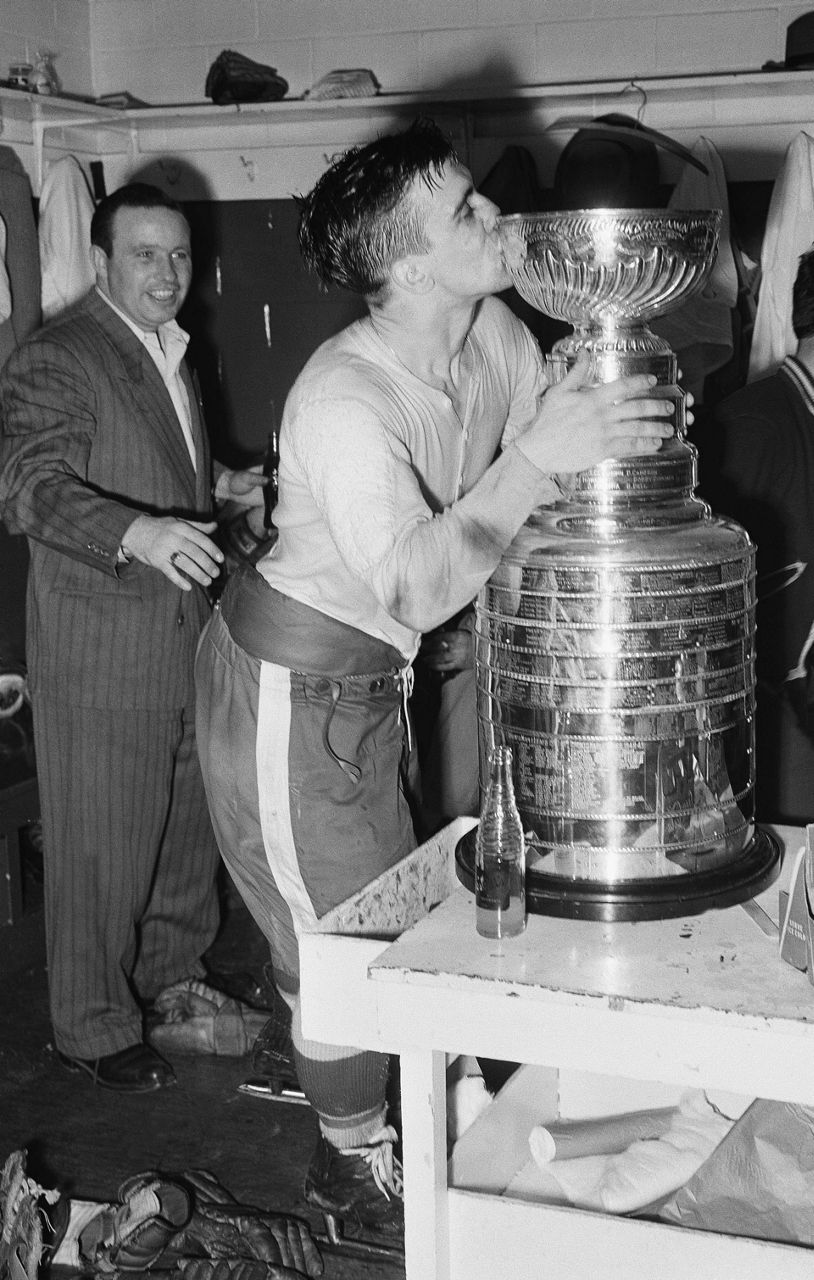 Red Wings great, NHL union pioneer Ted Lindsay dies at 93