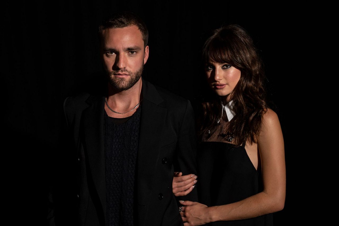 A toxic relationship is fun viewing in Hulu's 'Tell Me Lies'