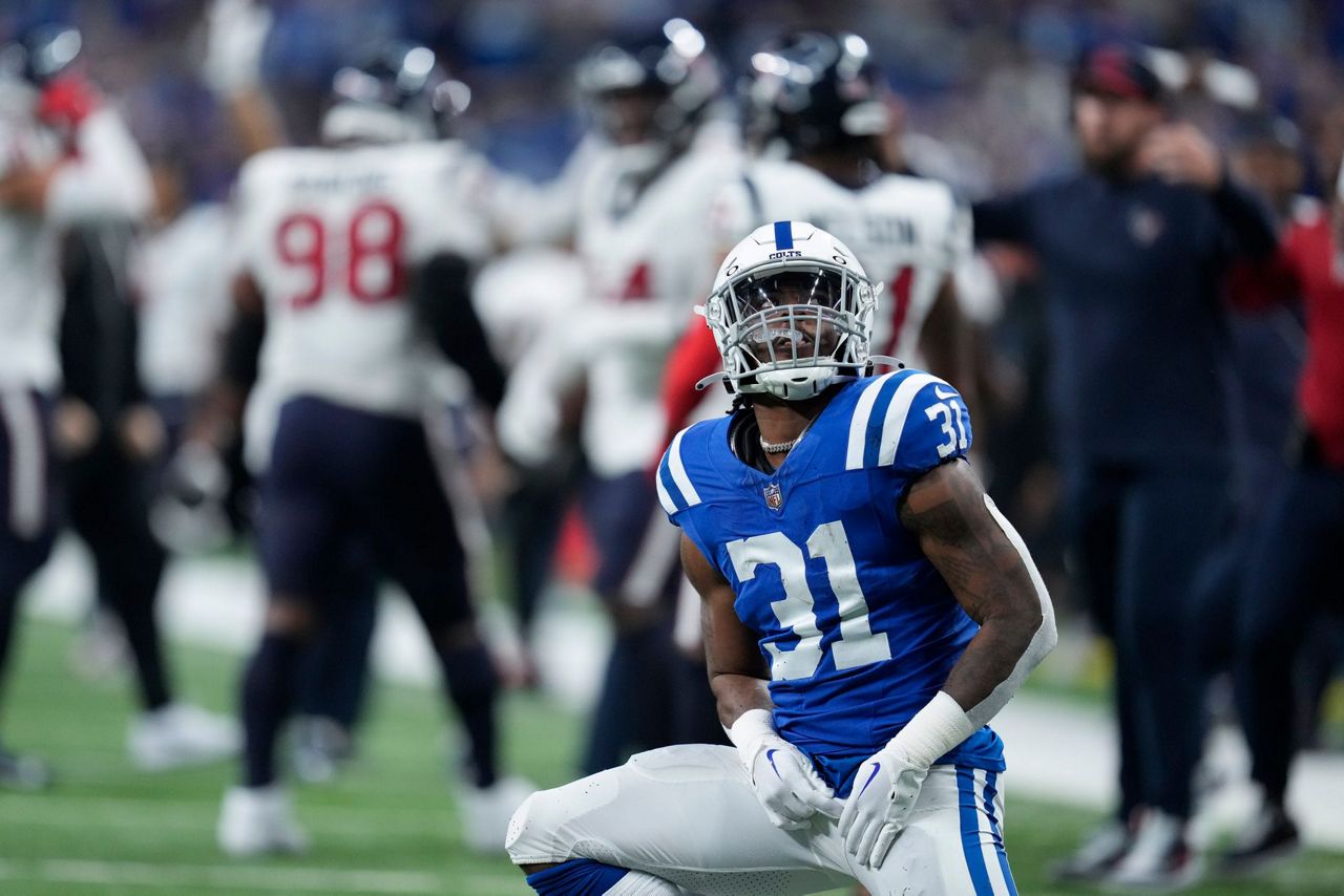 Dropped 4th-down pass costly as Colts squander playoff chance with 23 ...
