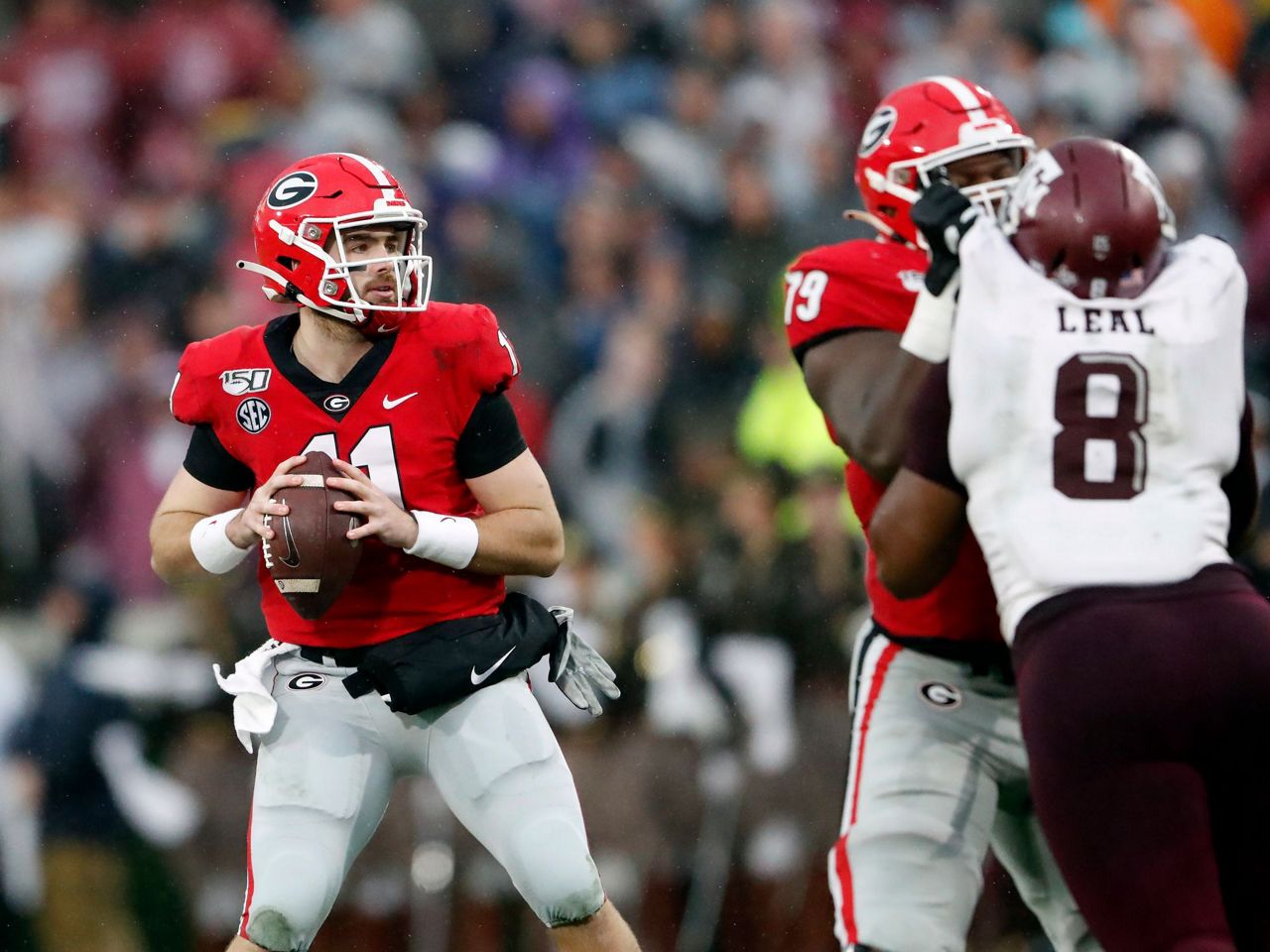 Defense shines, No. 4 Georgia prevails 19-13 vs Texas A&M