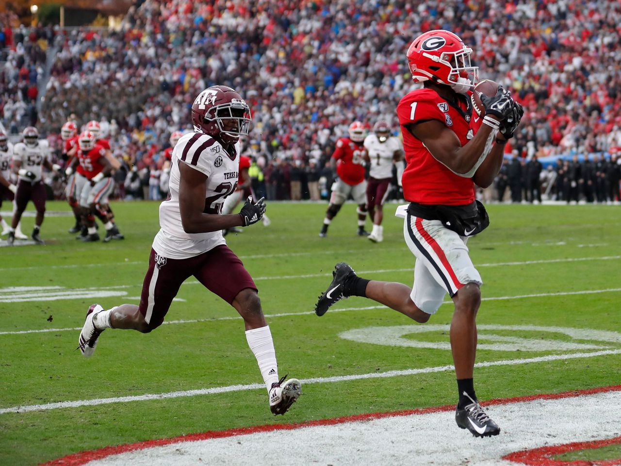 Defense shines, No. 4 Georgia prevails 19-13 vs Texas A&M