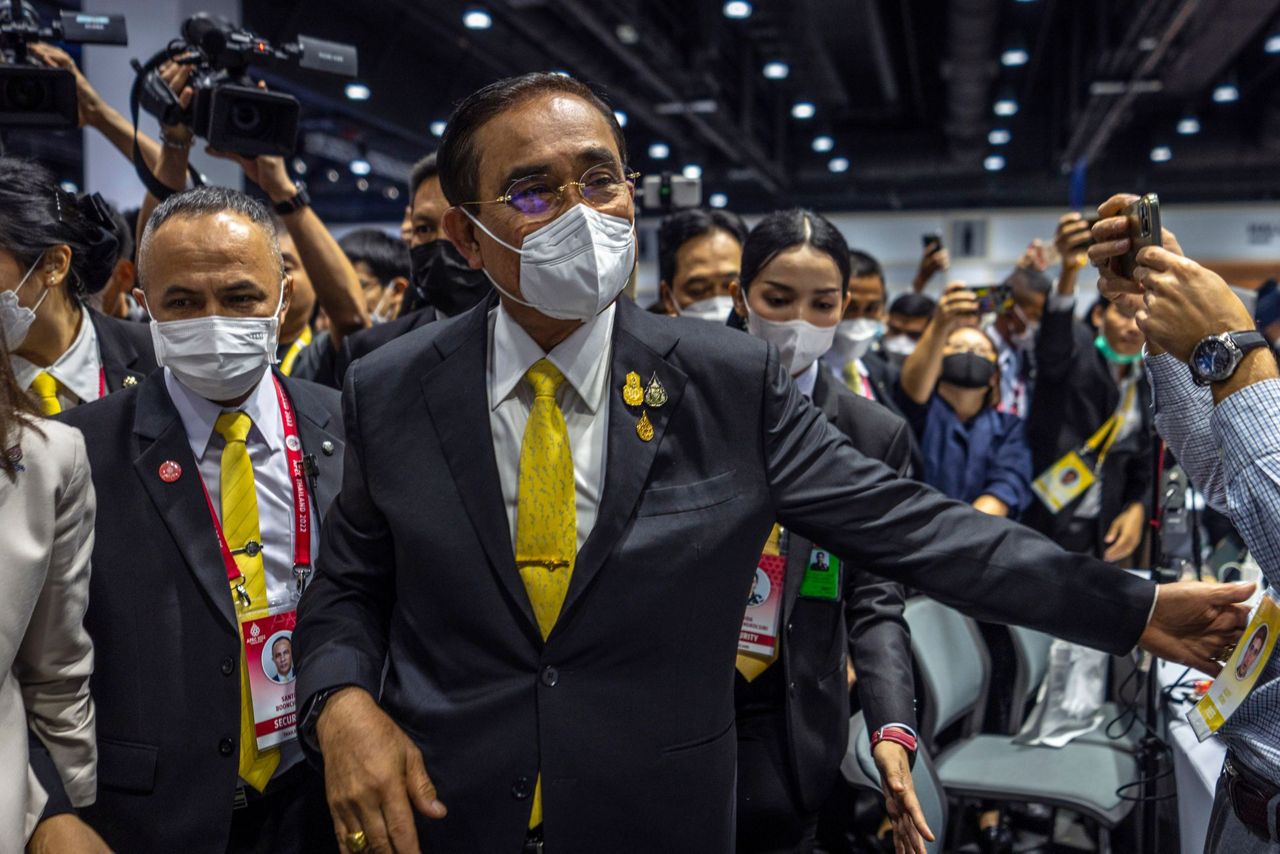 Threats to peace dominate Asia-Pacific leaders' summit