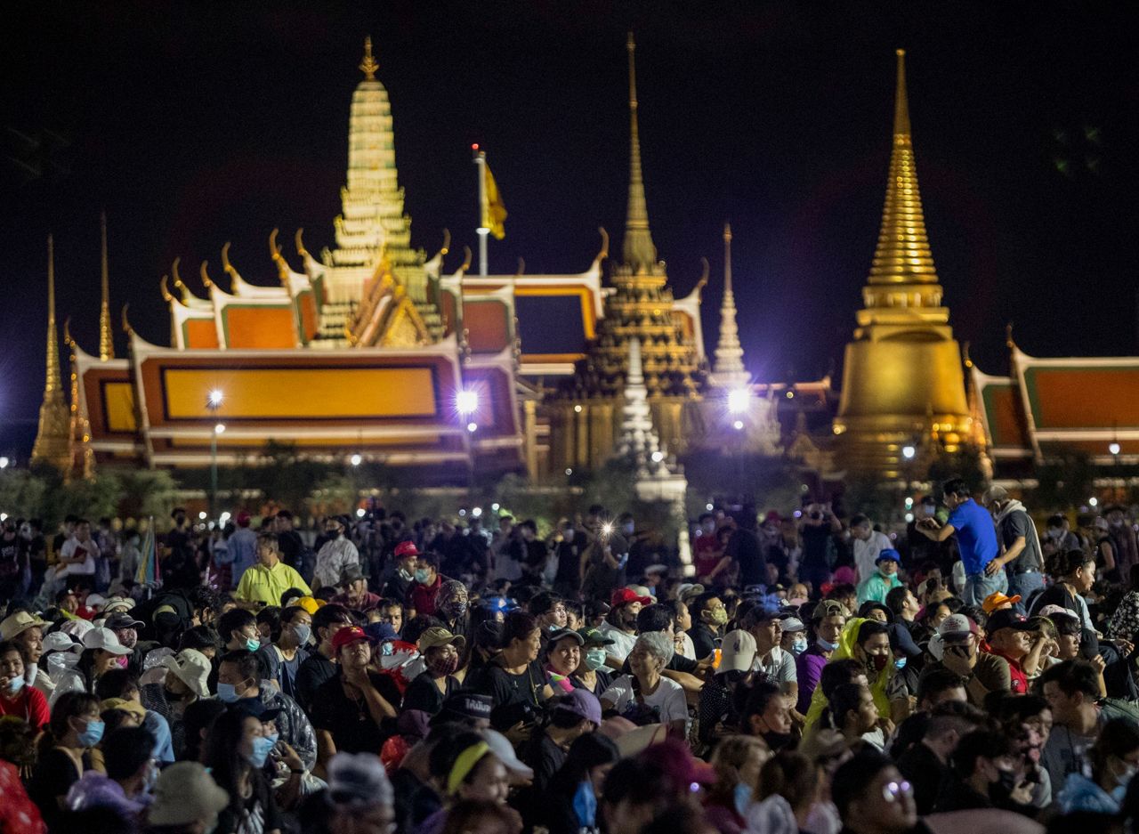 Thai protesters hold ambitious rally for democratic reforms
