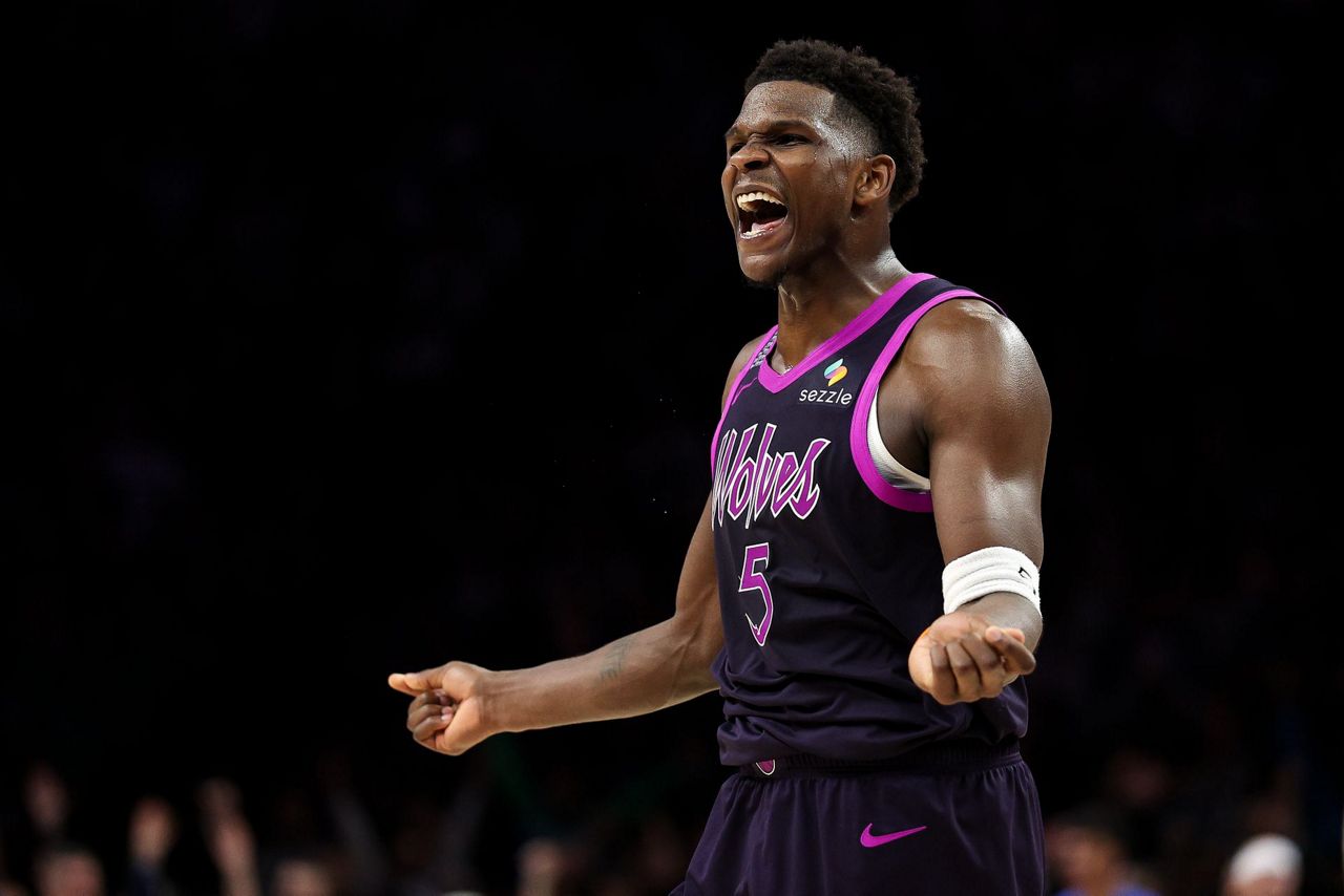 Anthony Edwards returns with a late flourish for the Timberwolves in a ...