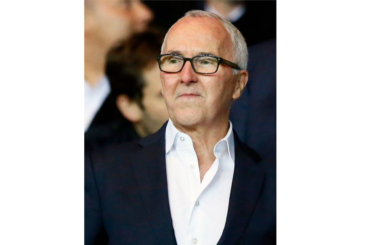 Billionaire Frank McCourt says he's putting together a consortium to ...
