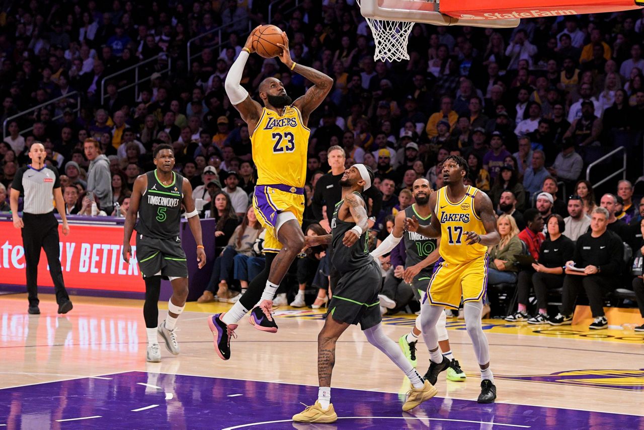 LeBron James sprained a knee ligament in Lakers' final loss to Wolves ...