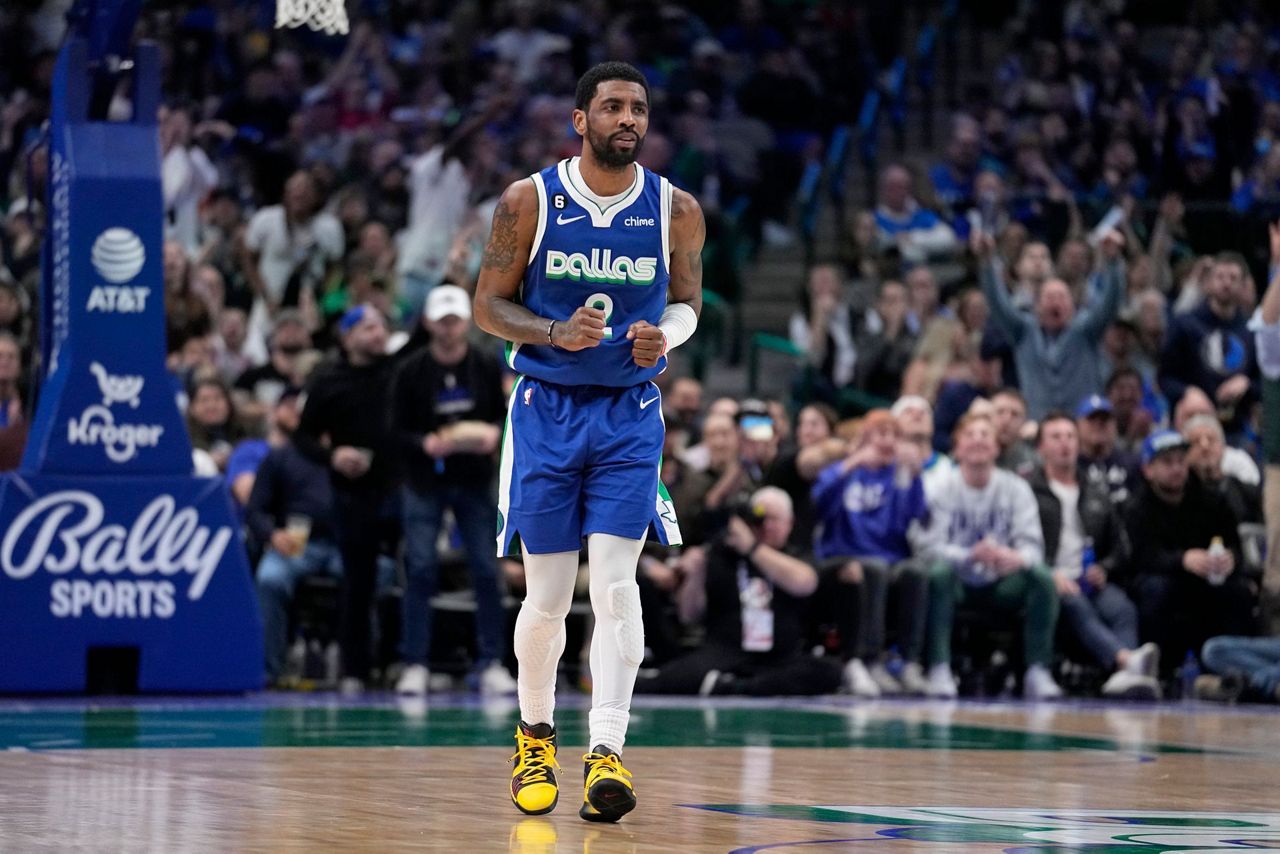 Irving debuts in Dallas not wanting to talk about future