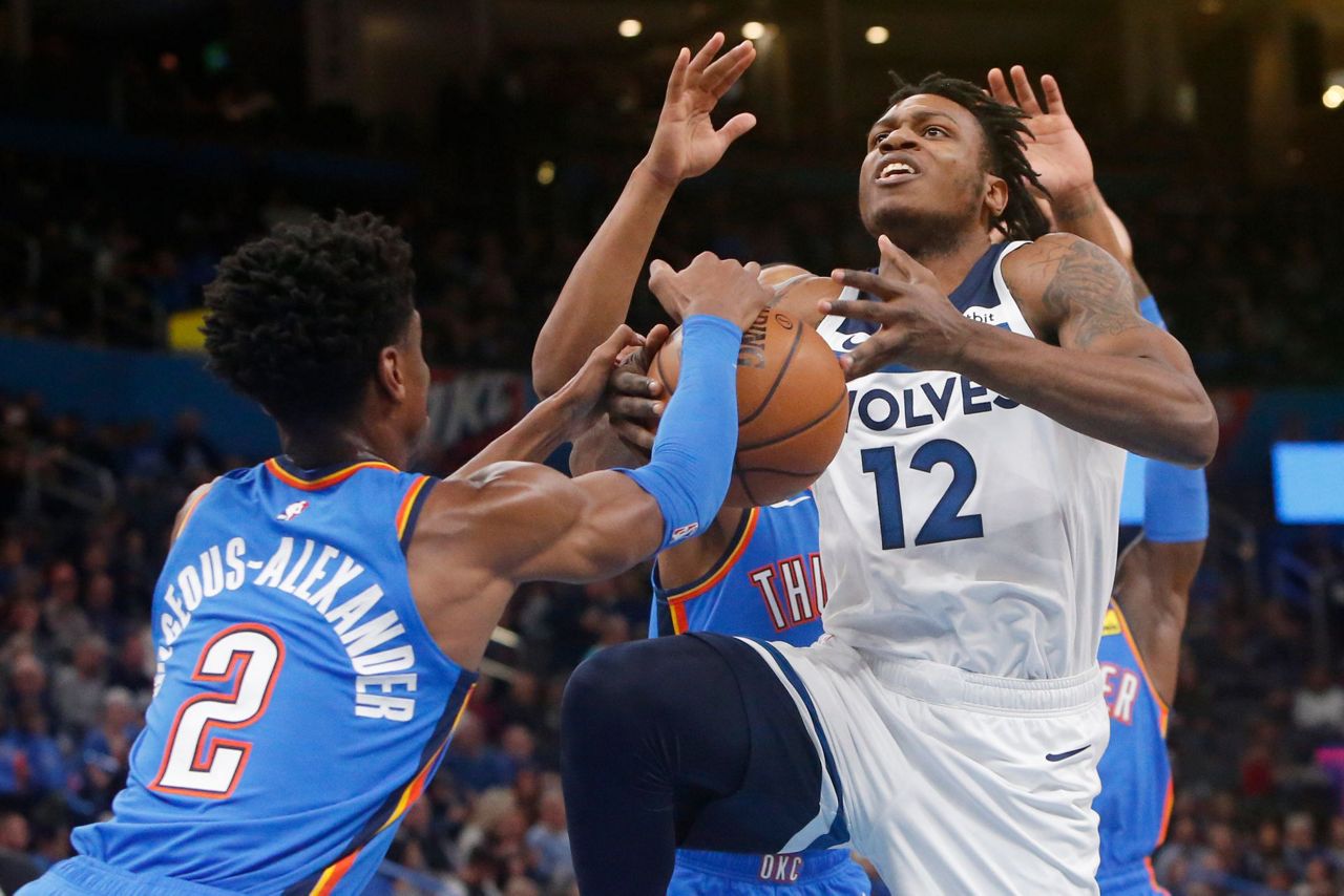 Thunder hit buzzer-beater to force OT, then top Timberwolves