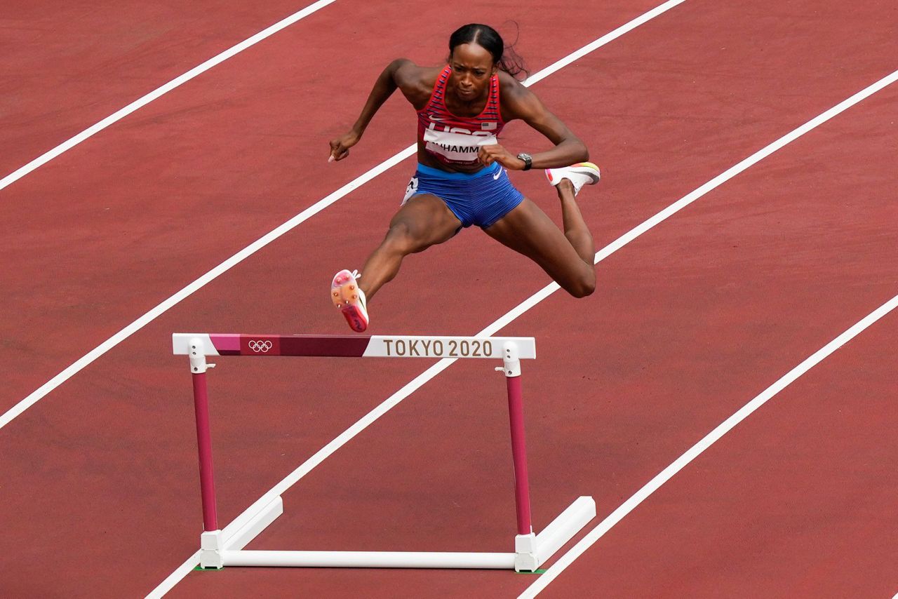 McLaughlin, Muhammad pass easily through 1st-round hurdles