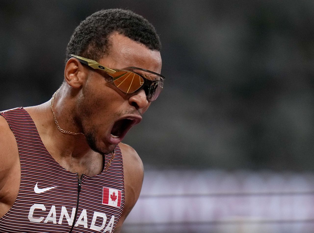 A star is found: In 200, De Grasse finally gets his gold