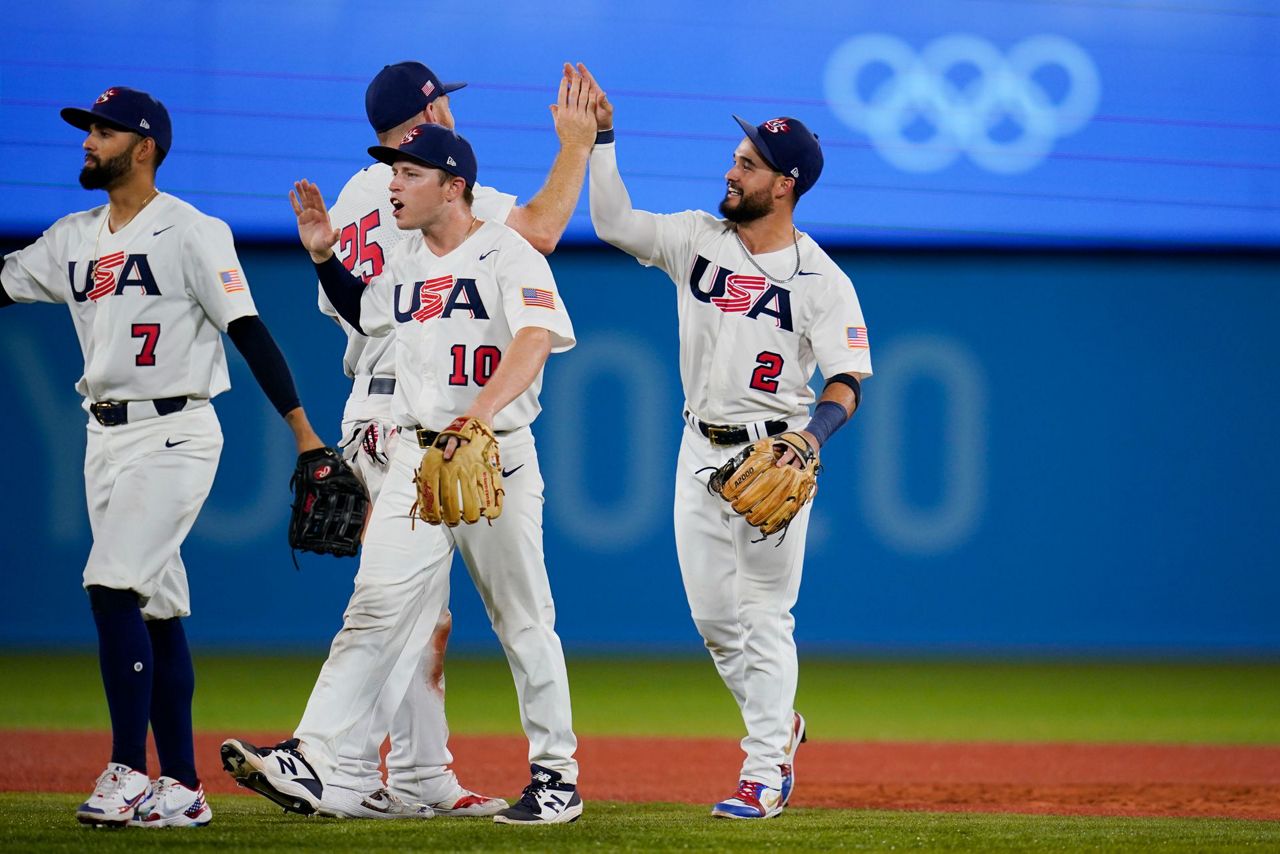Alvarez a summer-winter medalist, US reaches baseball final