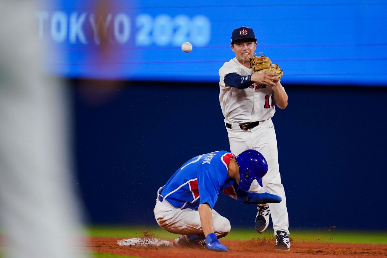 Alvarez a summer-winter medalist, US reaches baseball final