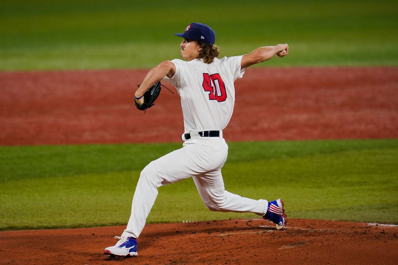 Alvarez a summer-winter medalist, US reaches baseball final