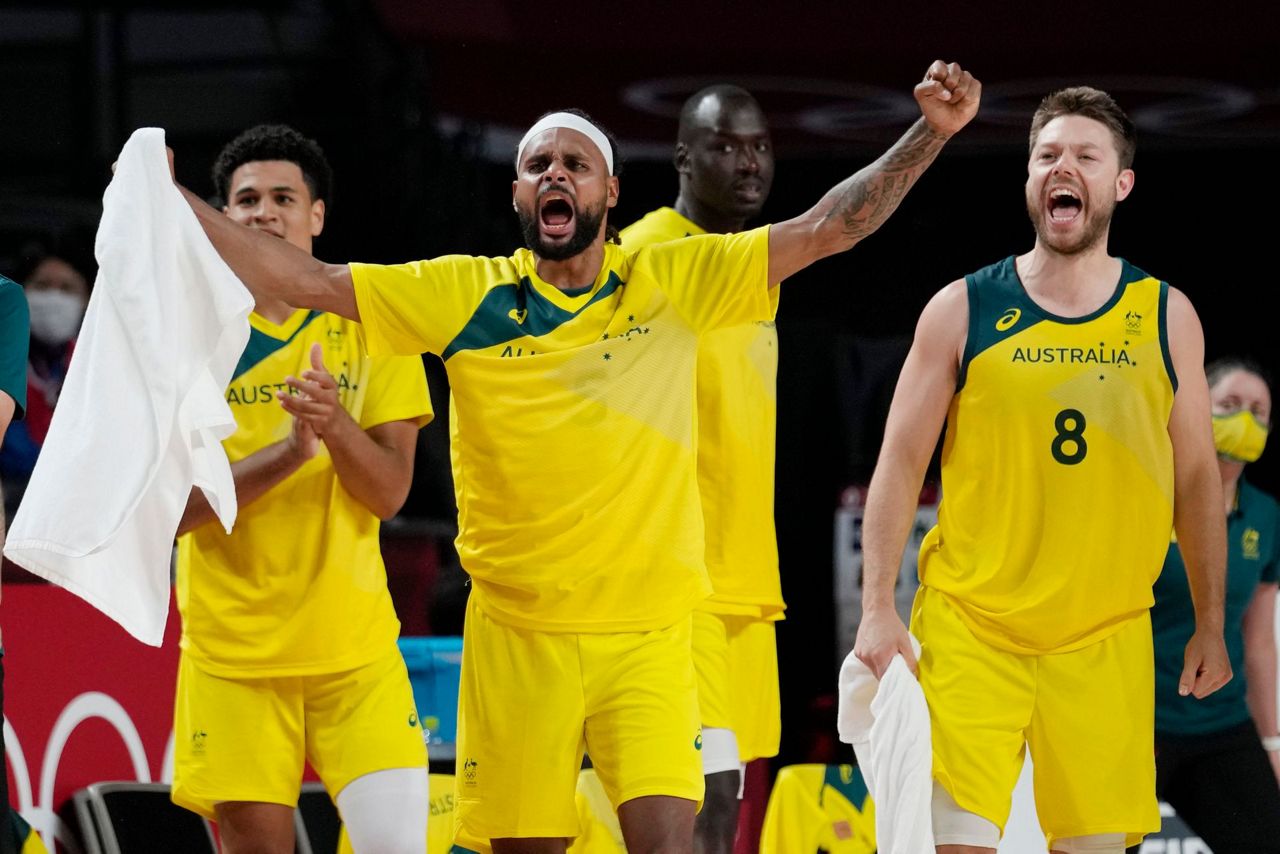 US, 3 unbeaten teams set for Olympic men's basketball semis
