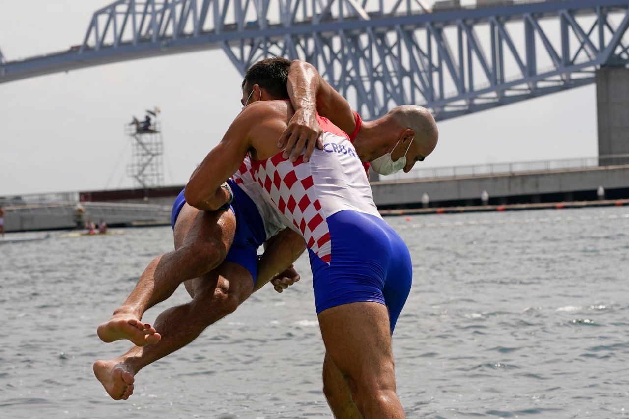 Croatian brothers take Olympic rowing gold in men's pair