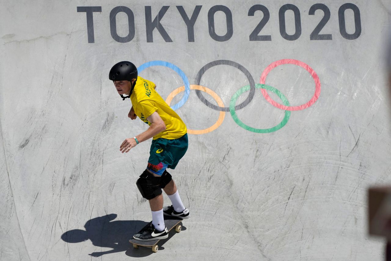 Australia's Palmer takes skateboarding gold in men's park