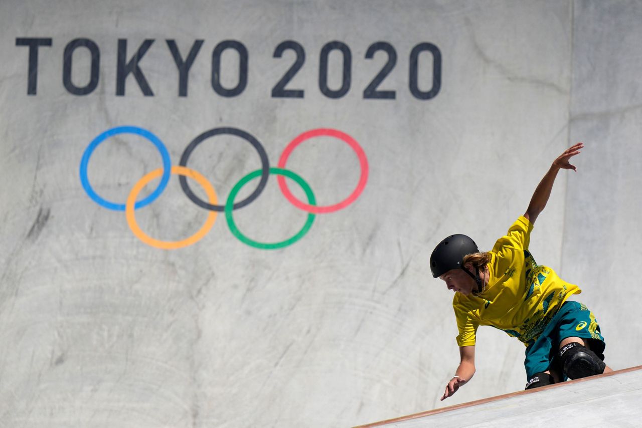 Australia's Palmer takes skateboarding gold in men's park