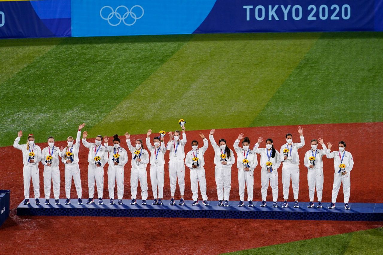 Japan beats US 2-0, turns incredible DP to win softball gold