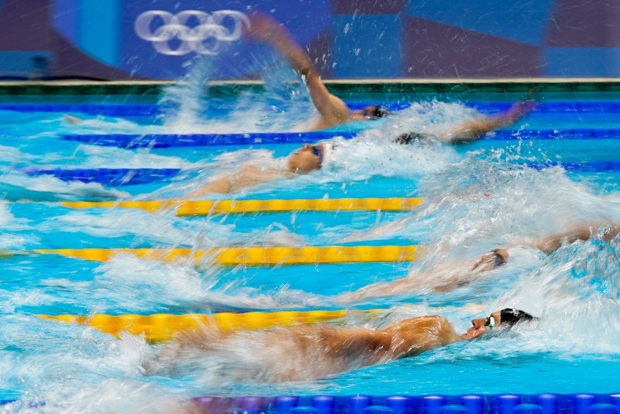 Doping talk rears its head after Russian swimmers win