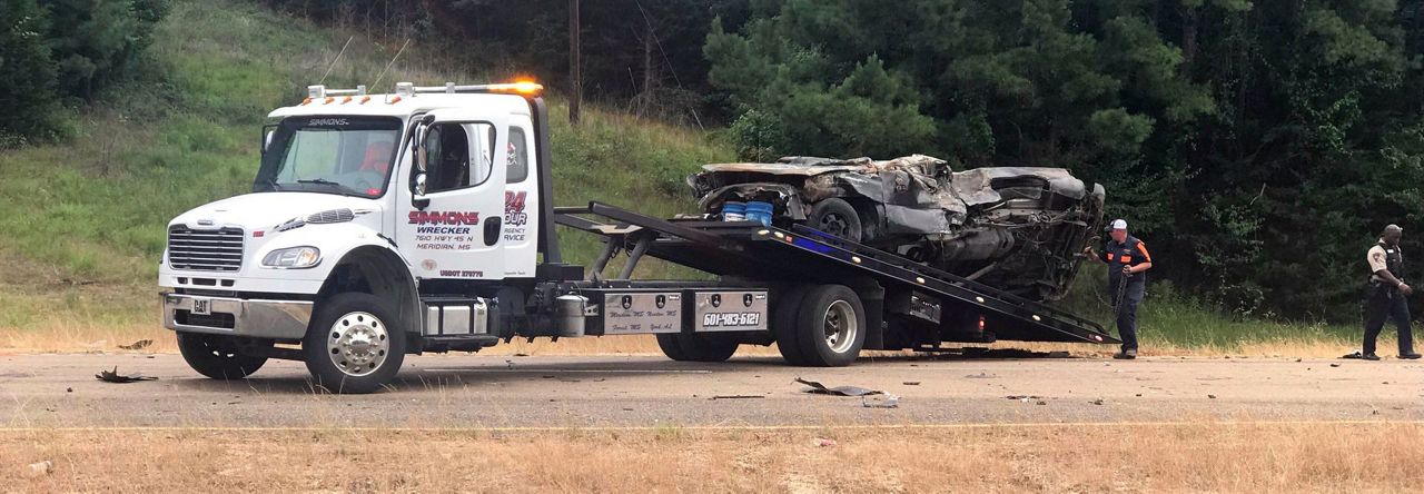 2nd fatal wreck near site of 1 that killed 8 in Mississippi