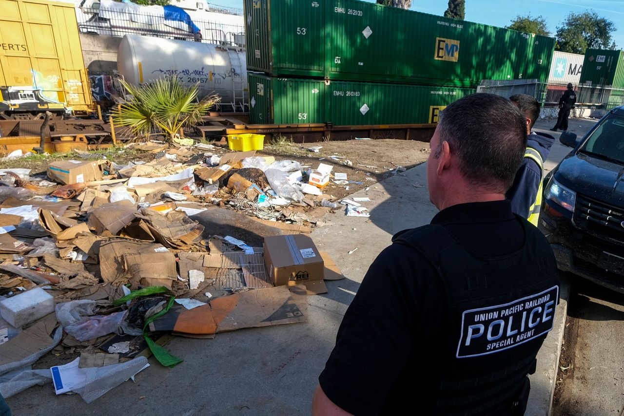 Thieves raiding rail cargo containers in Los Angeles