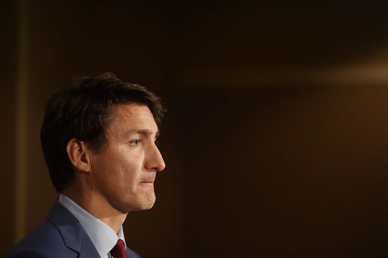 Trudeau's support holds after apology for wearing brownface