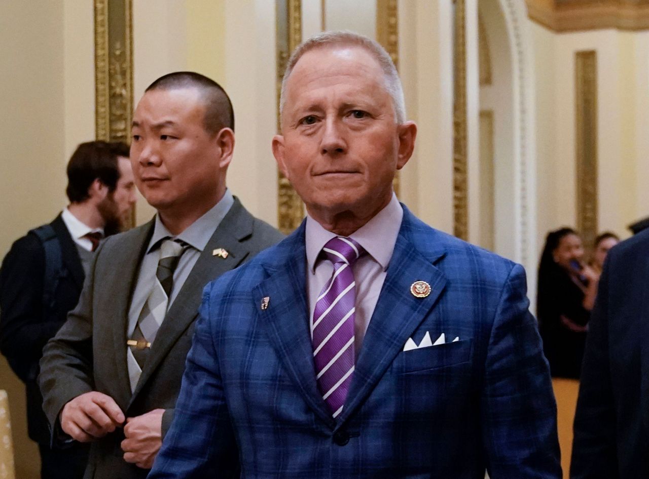 With Trump's help, NJ's Van Drew courts former foes