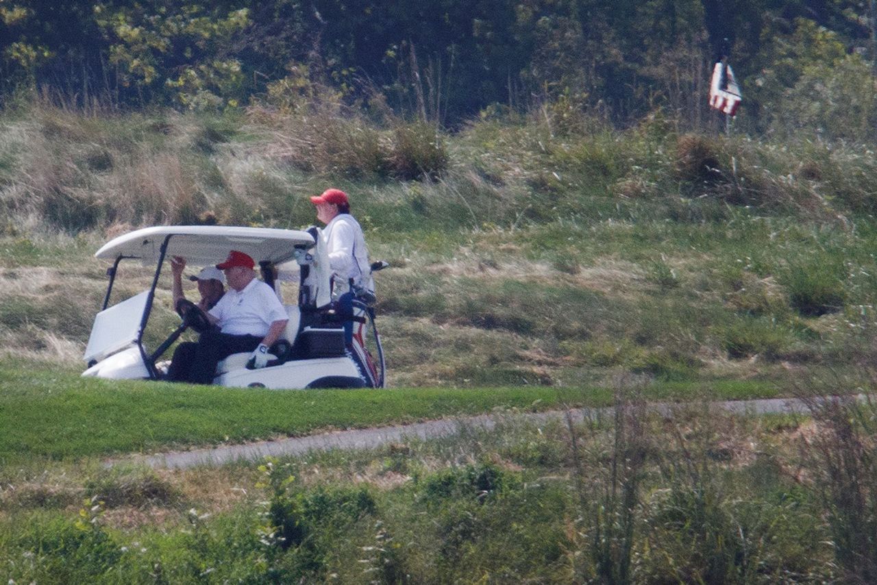 Trump spends Sunday golfing at Virginia club